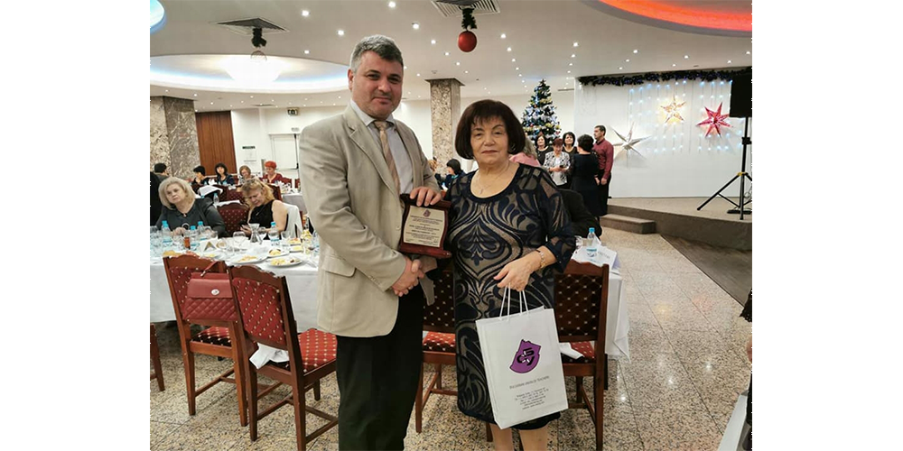 Vestnik Region КМЕТЪТ НА ОБЩИНА ЧЕЛОПЕЧ ИНЖ АЛЕКСИ КЕСЯКОВ Отличен в конкурс на Синдиката на